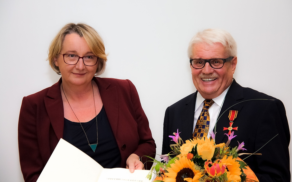 Bundesverdienstkreuz für Prof. Dr. Werner Ziegler